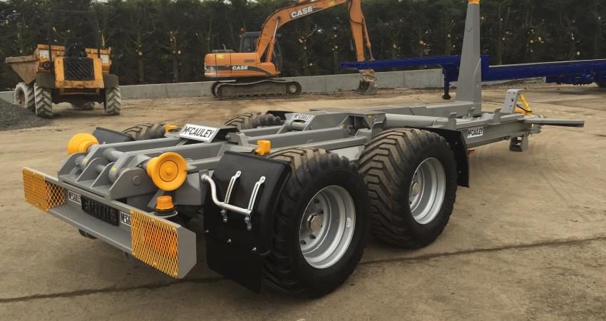 Hooklift Trailers | McCauley Trailers