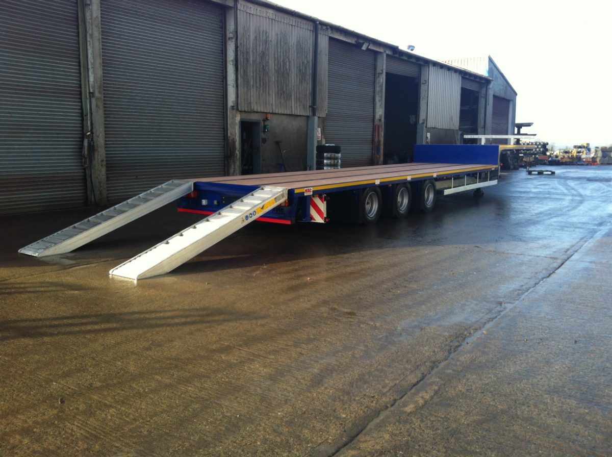 3 Axle Stepframe Platform Flat | McCauley Trailers