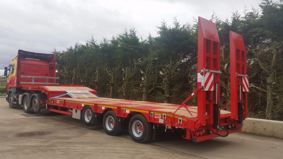 3 Axle Stepframe Low Loader | McCauley Trailers
