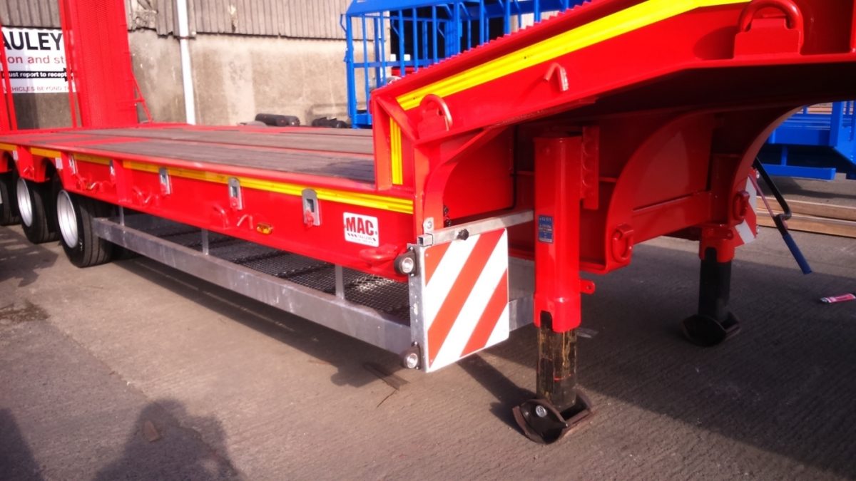 3 Axle Stepframe Low Loader EU44T | McCauley Trailers