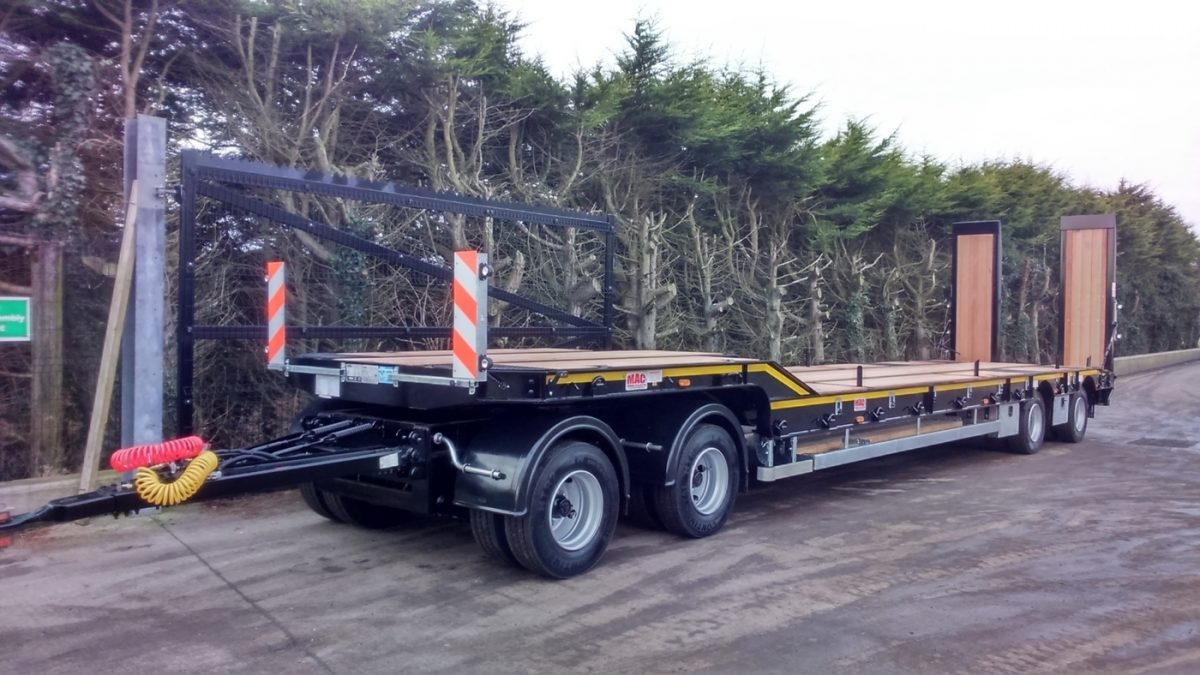 4 Axle Turntable Low Loader | McCauley Trailers